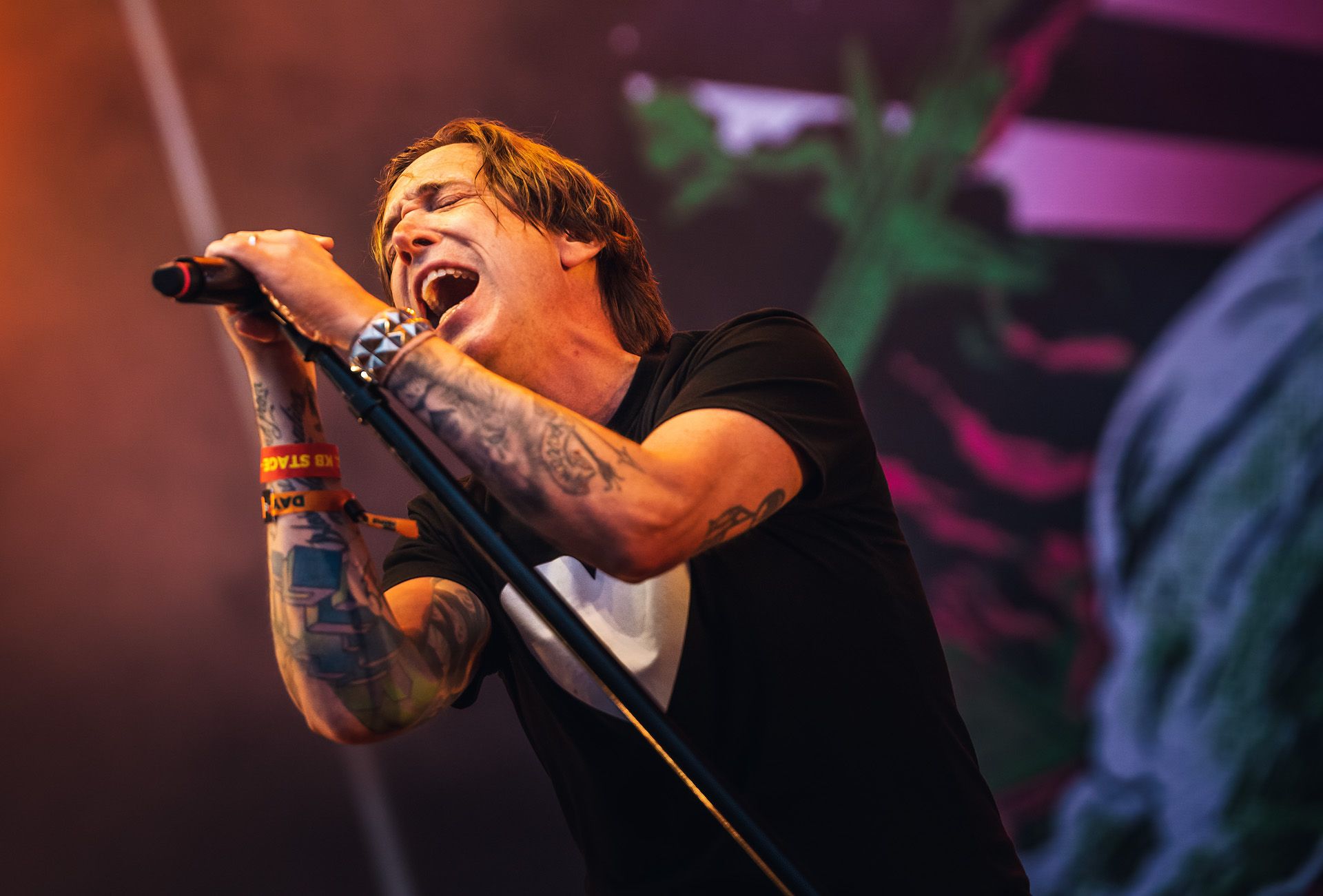 Machine Gun Kelly odešel bez potlesku. Nejlepší na Rock for People byli ...