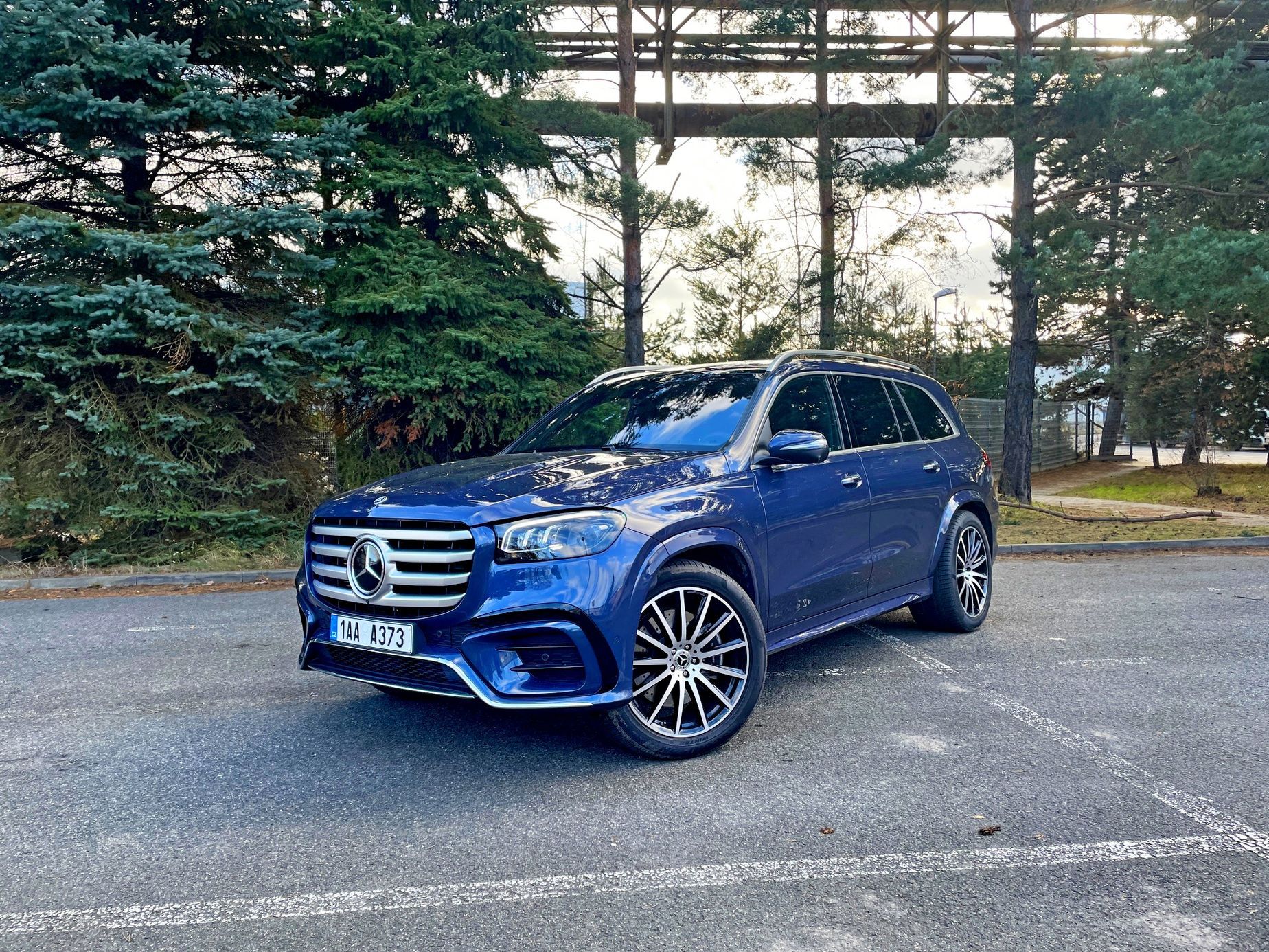 Hvězdný kus železa. Test největšího Mercedesu-Benz, kterému se v Česku ...