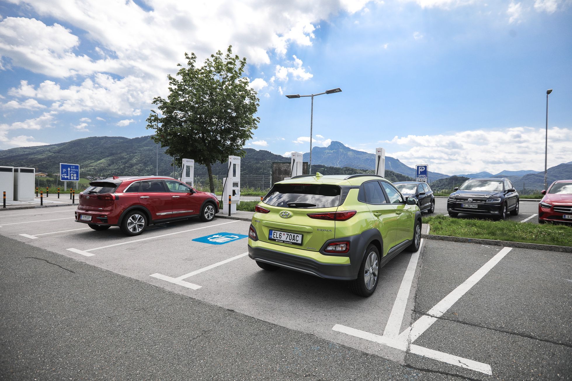 Dá se s elektromobilem dojet do Chorvatska? Vyzkoušeli jsme to na ...