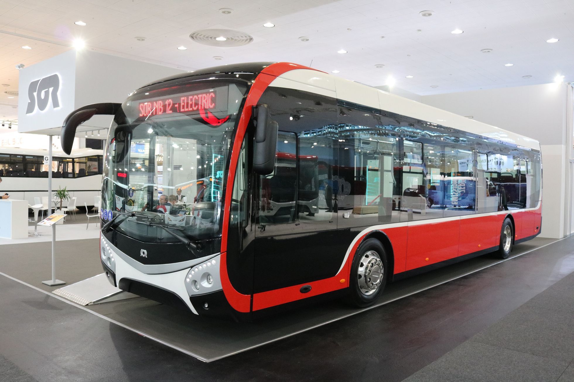 Autobusová firma SOR chystá nové typy s moderním designem. Už má ...