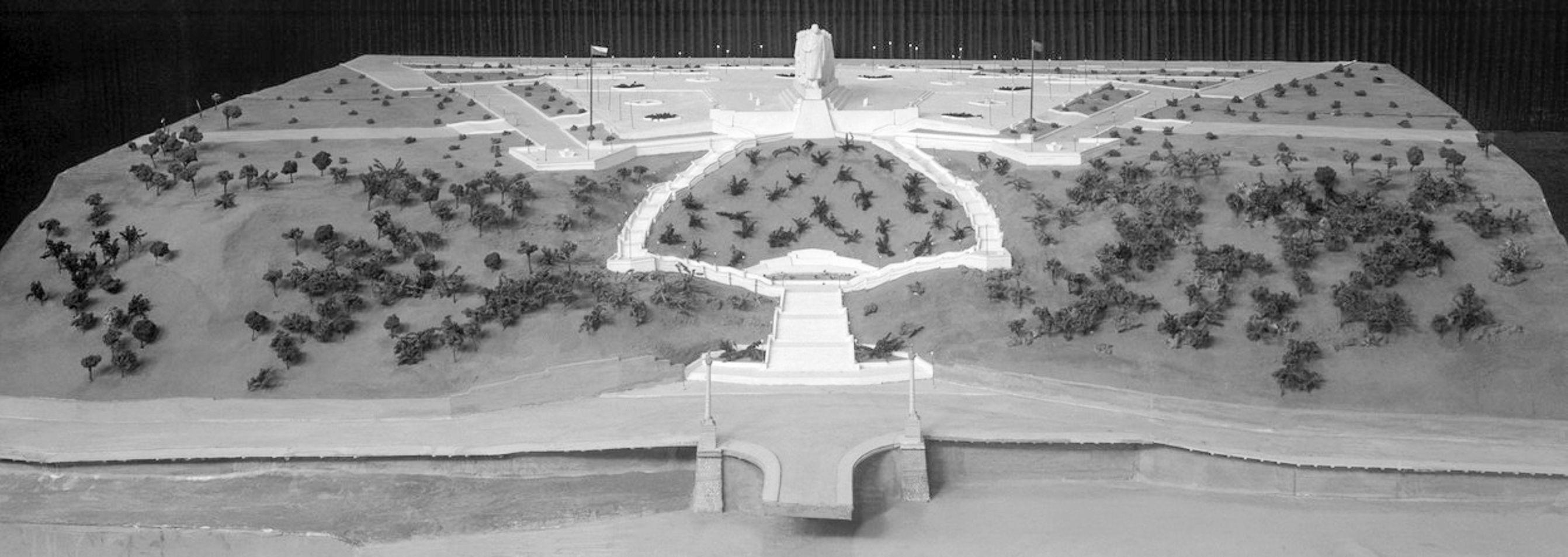 Foto: Konec obřího Stalina na Letné. Před 60 lety komunisti odstřelili ...