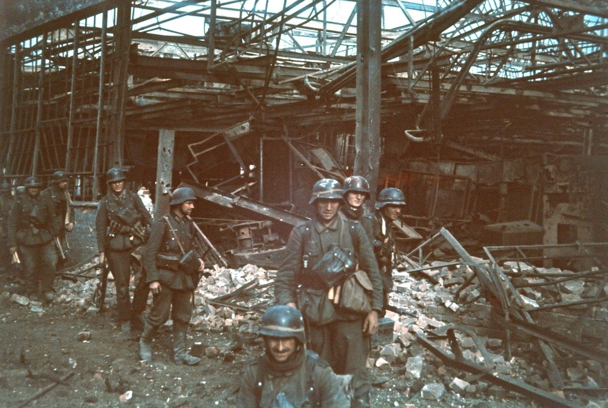 Bitva o Stalingrad - barevné snímky - Aktuálně.cz