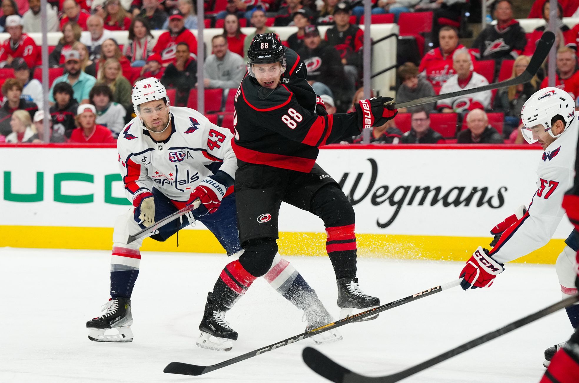 Úžasný Nečas. Gólem a asistencemi řídil výhru Caroliny, je v elitní desítce bodování - Aktuálně.cz
