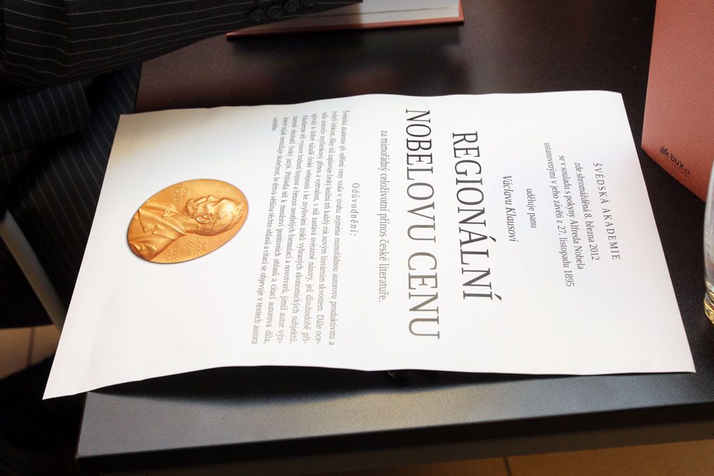 Václav Klaus dostal Nobelovu cenu (za literaturu) - Aktuálně.cz