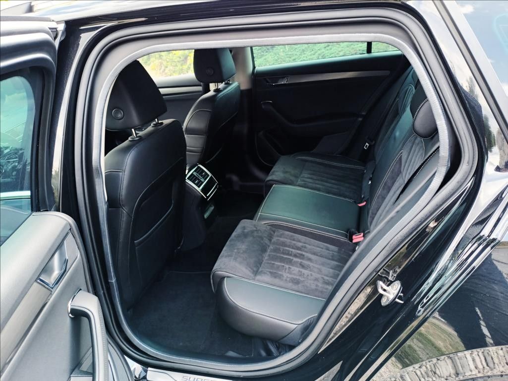 panceřovaný Superb - Aktuálně.cz