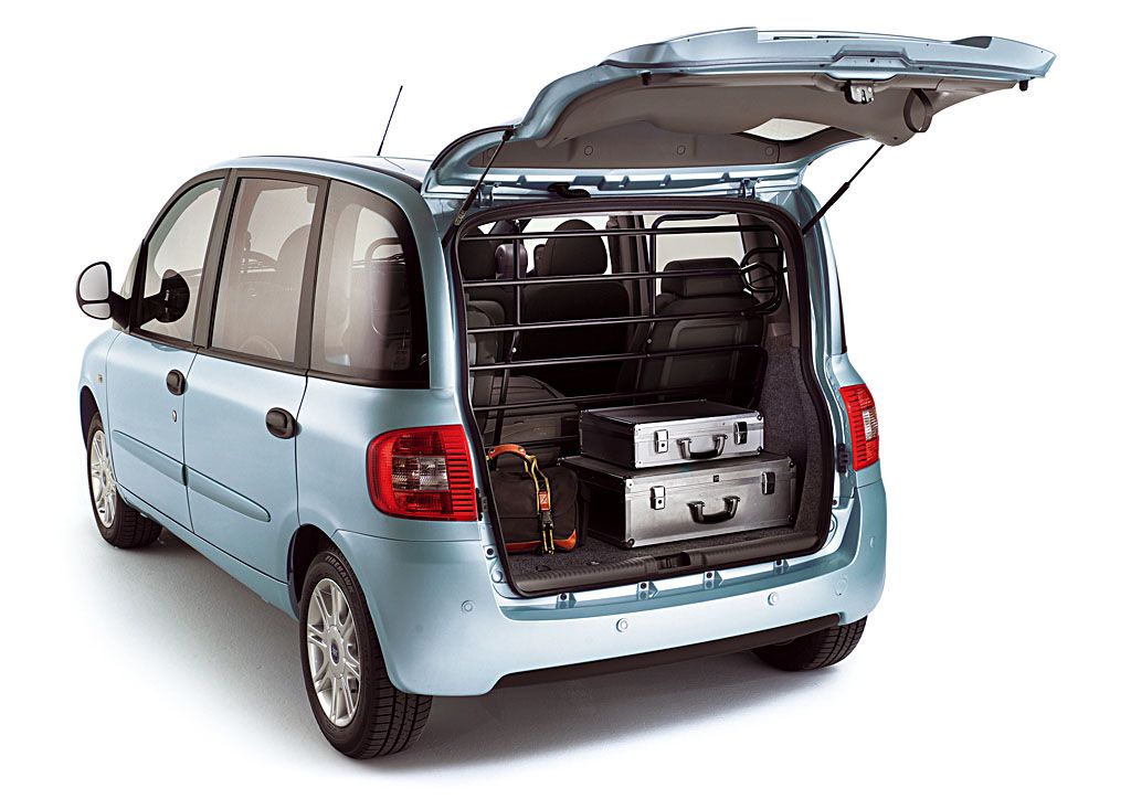 Vzpomínka na Fiat Multipla, který má 25 let - Aktuálně.cz