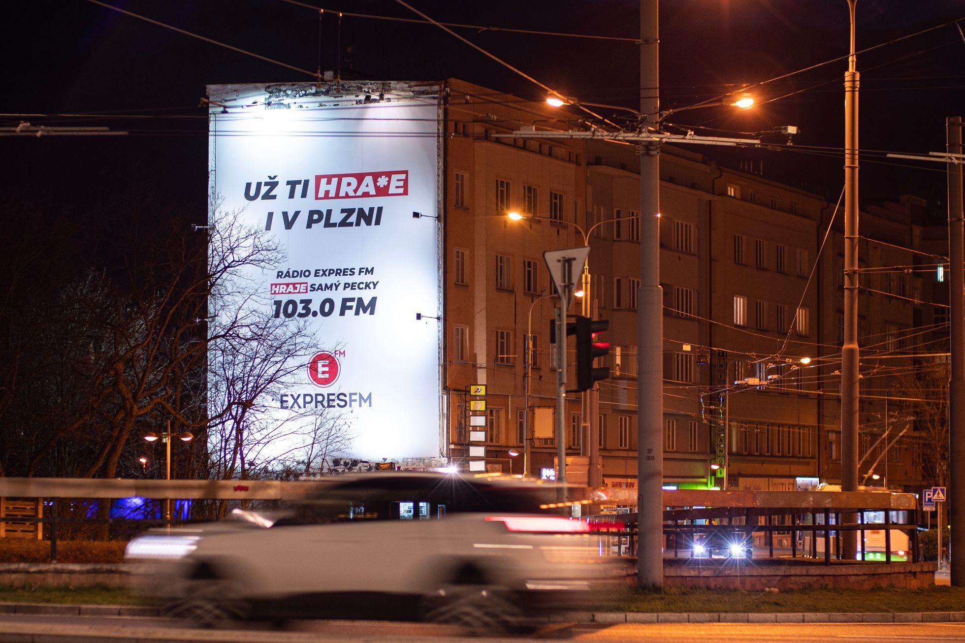 Rádio Expres FM vstupuje do éteru v západních Čechách - Aktuálně.cz