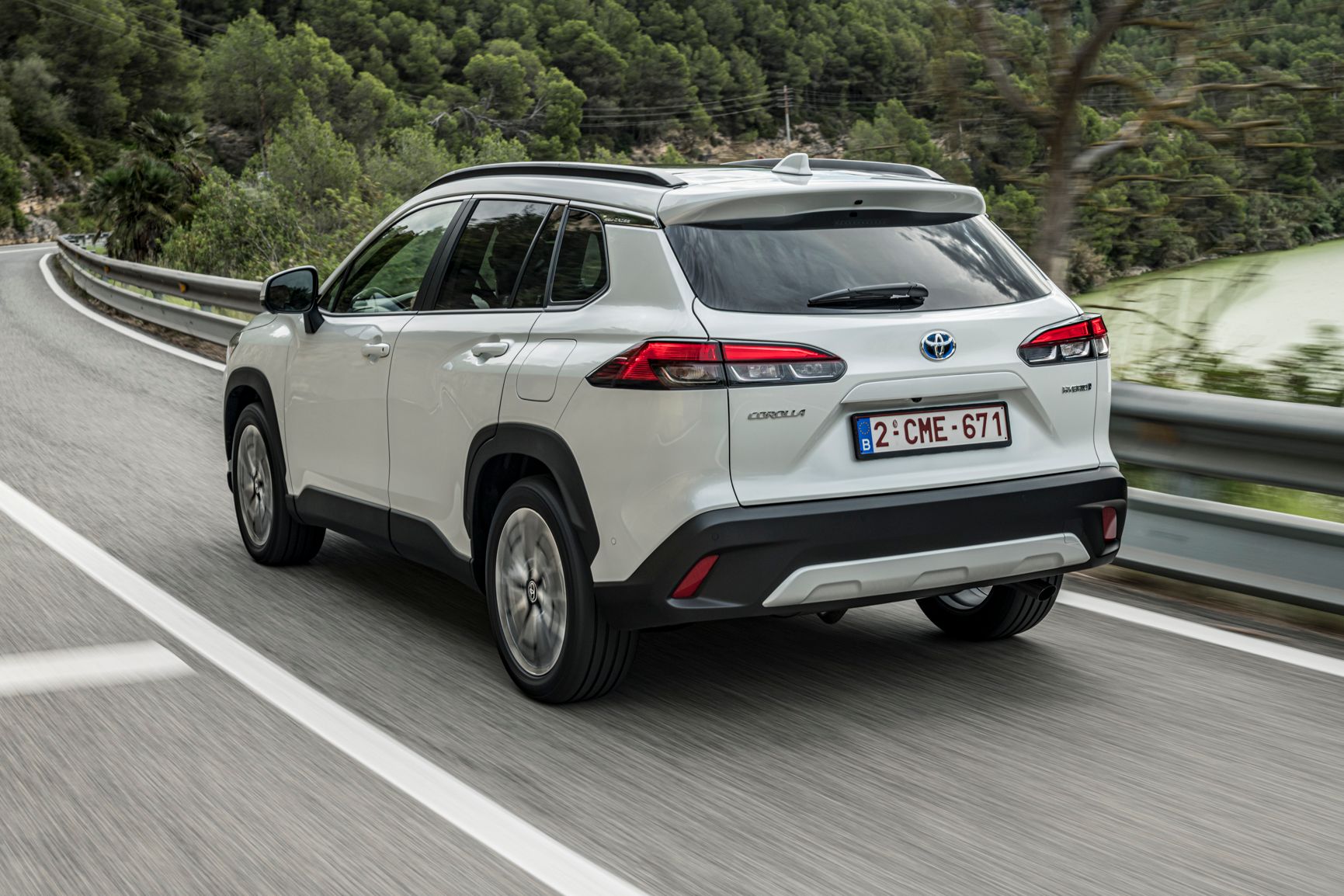 Toyota vrší SUV, má i dvě v jedné třídě. Corolla Cross je praktická ...