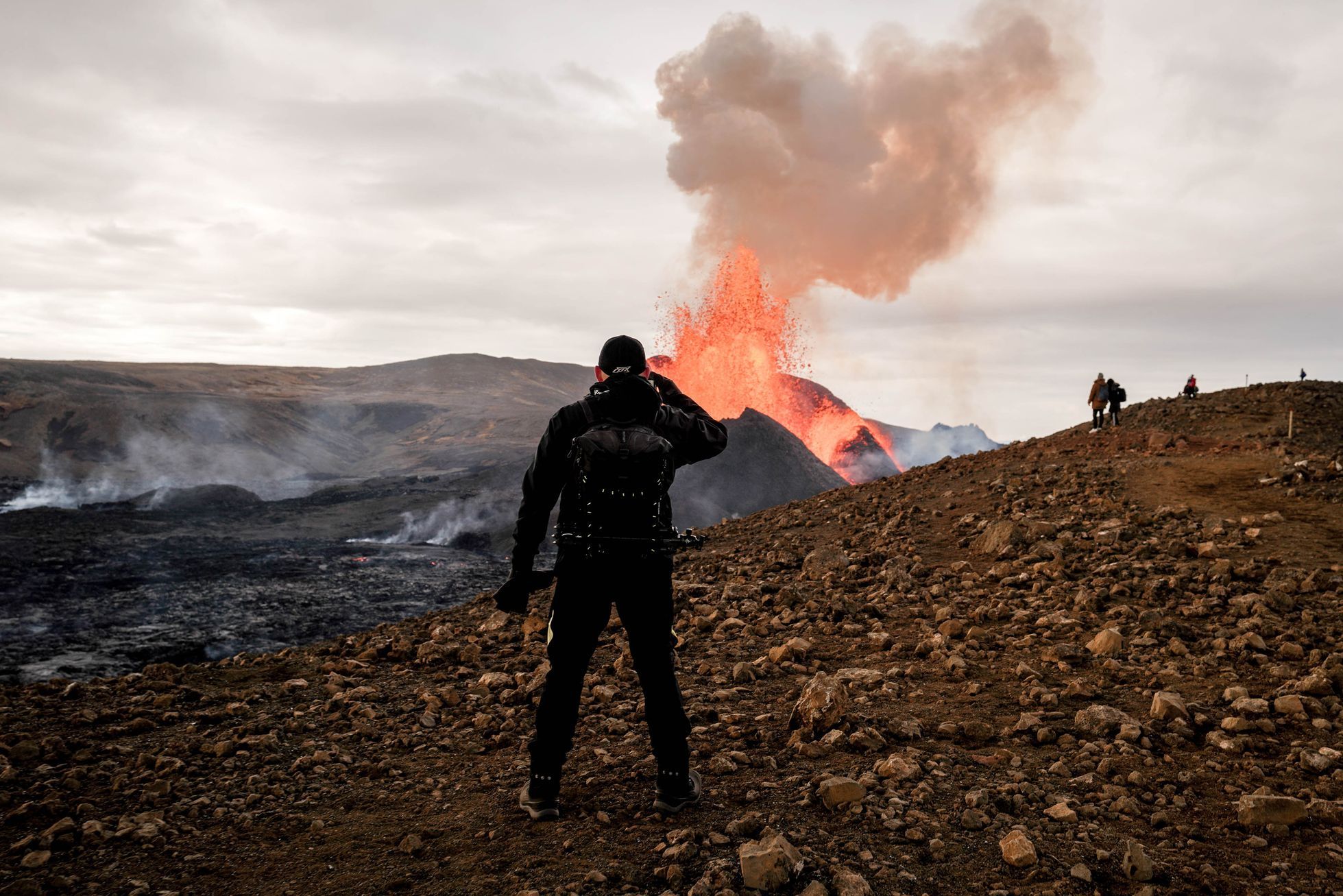 Ohromující fotky Čechů z erupce sopky na Islandu. Místní k ní chodili ...