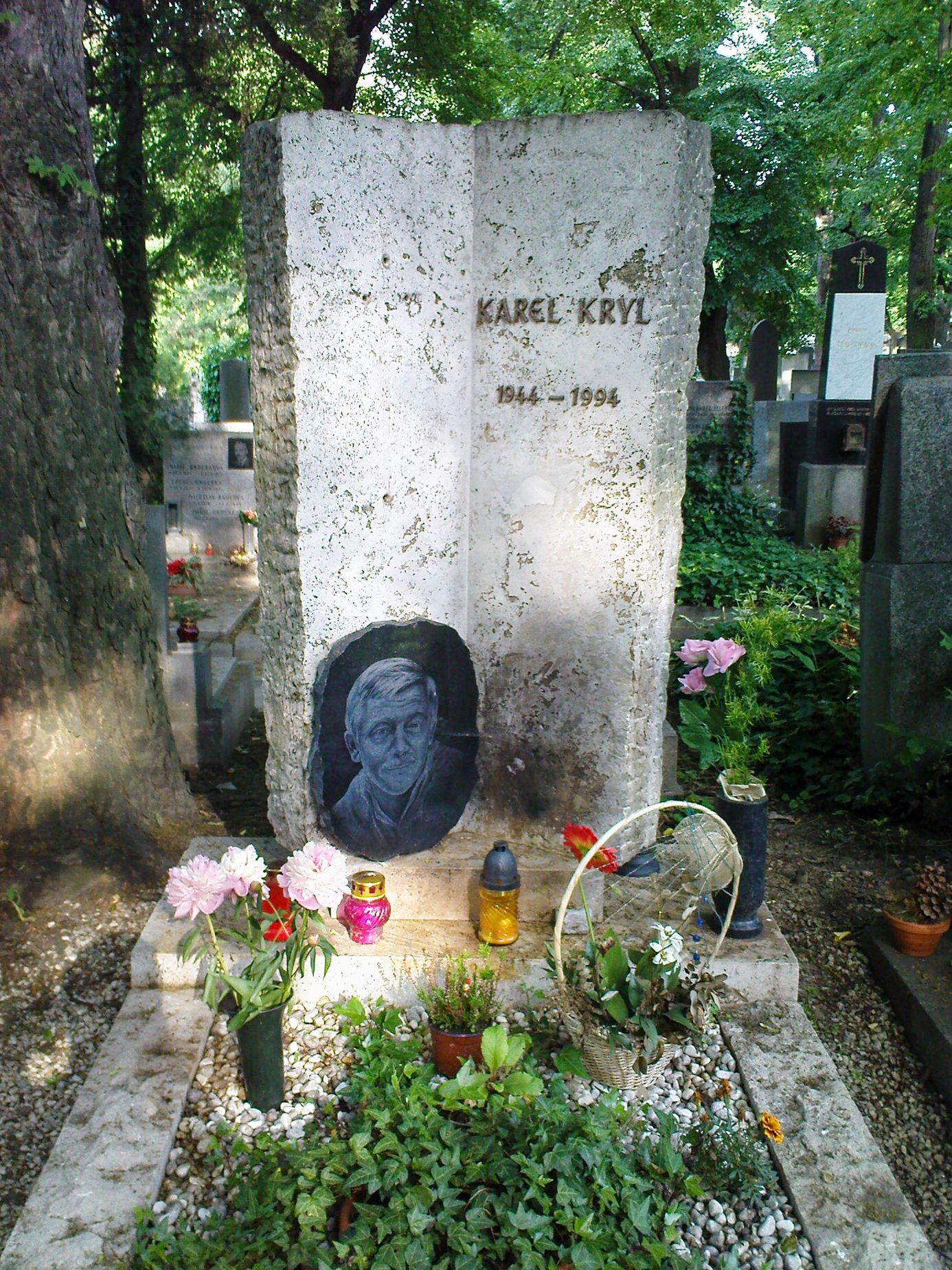 Karel Kryl-písničkář-zpěvák-okupace 1968-emigrace-hudba-Sametová ...