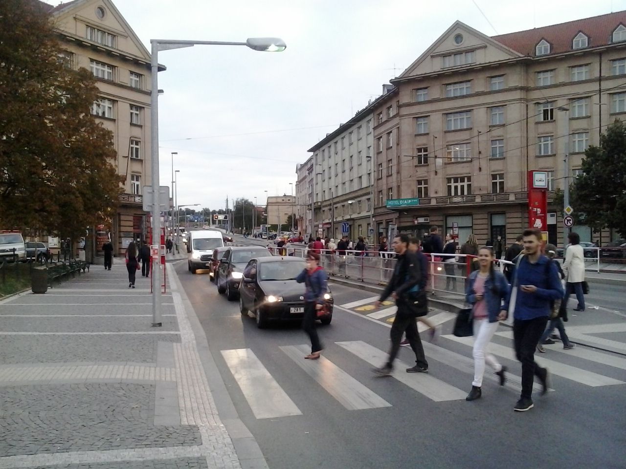 Foto: Na Blanku nejvíce doplatila Praha 6. Svatovítská a Patočkova ve ...