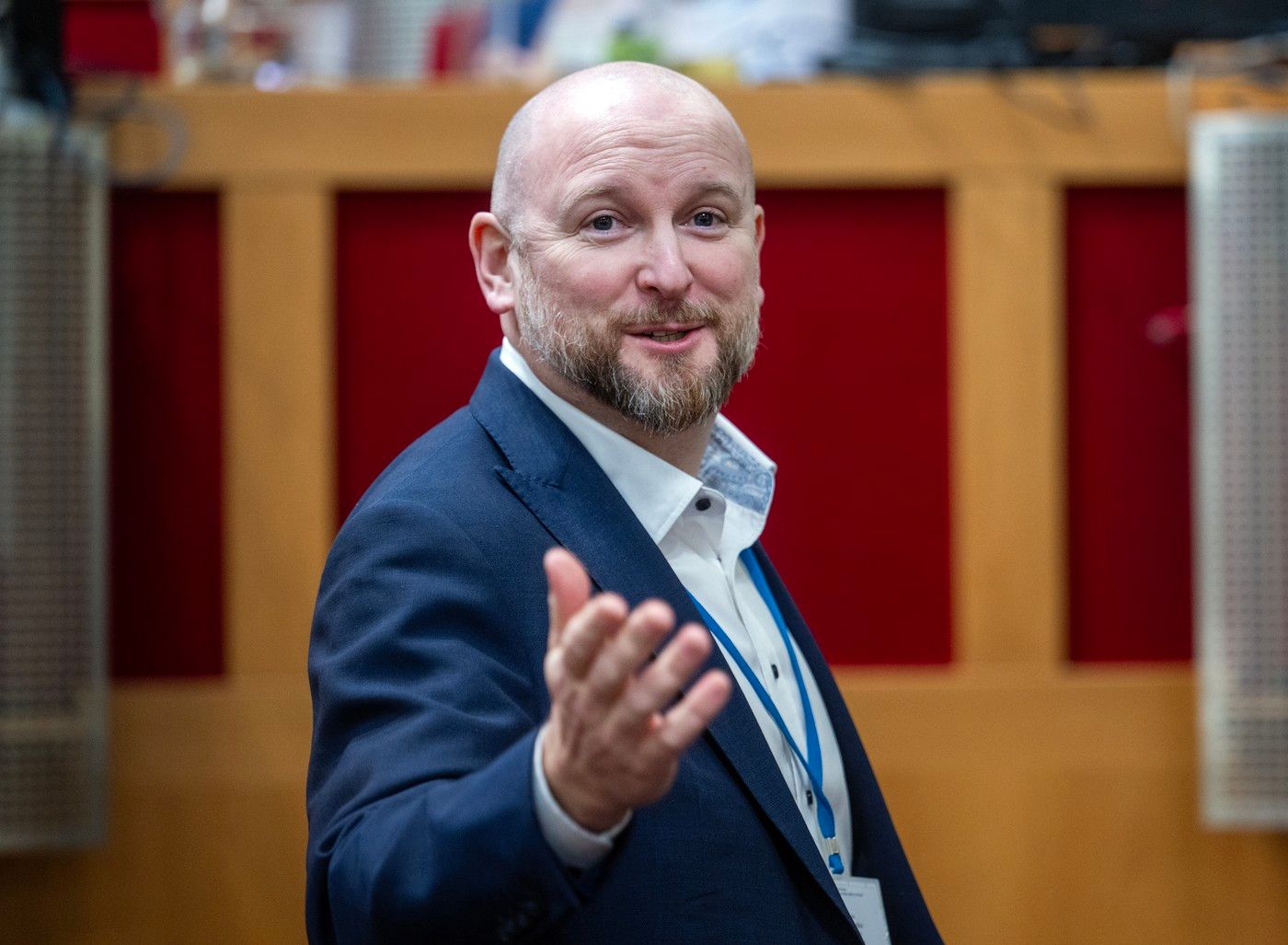 Exředitel magistrátu Prahy vyvázl z kauzy parkovacích karet pro své známé - Aktuálně.cz