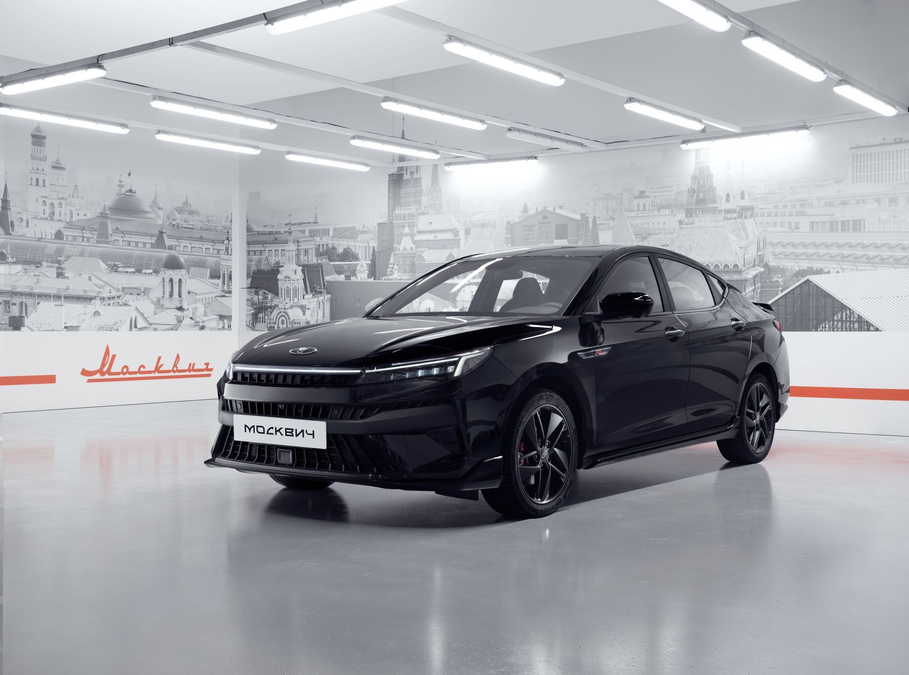 Už zase mlátí Rusy čepicemi. Další Moskvič přijíždí znovu z Číny a ani ...