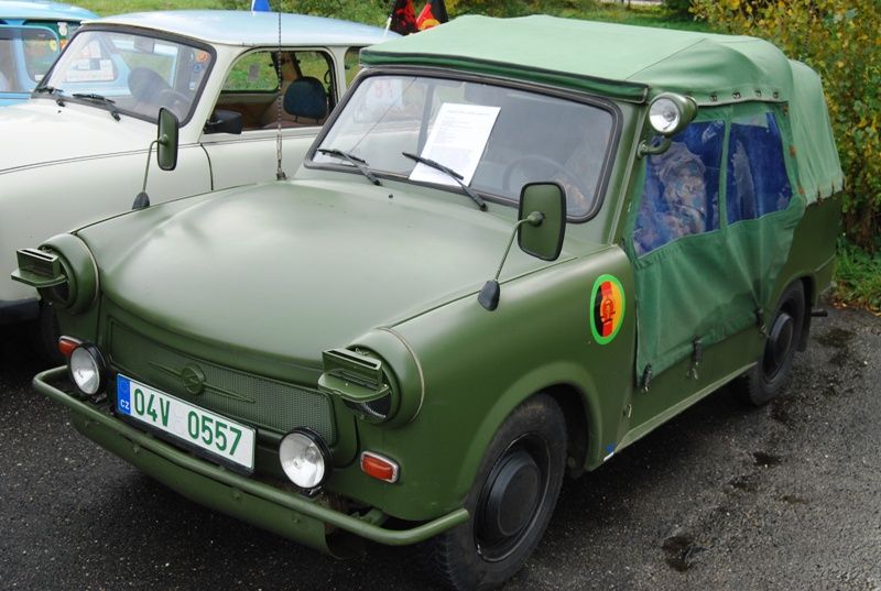 Trabant 601 Kübelwagen slaví výročí - Aktuálně.cz