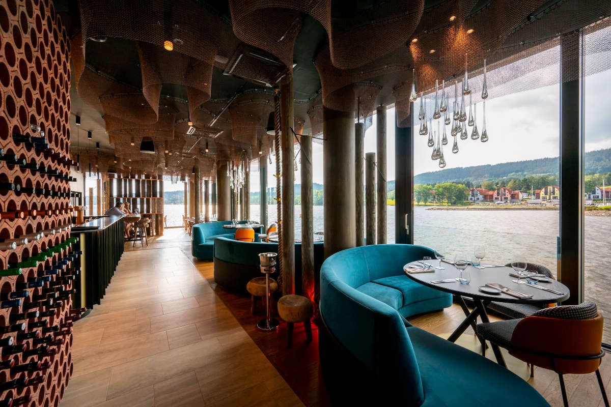 Panoramatická restaurace láká na gurmánské zážitky a krásné výhledy ...