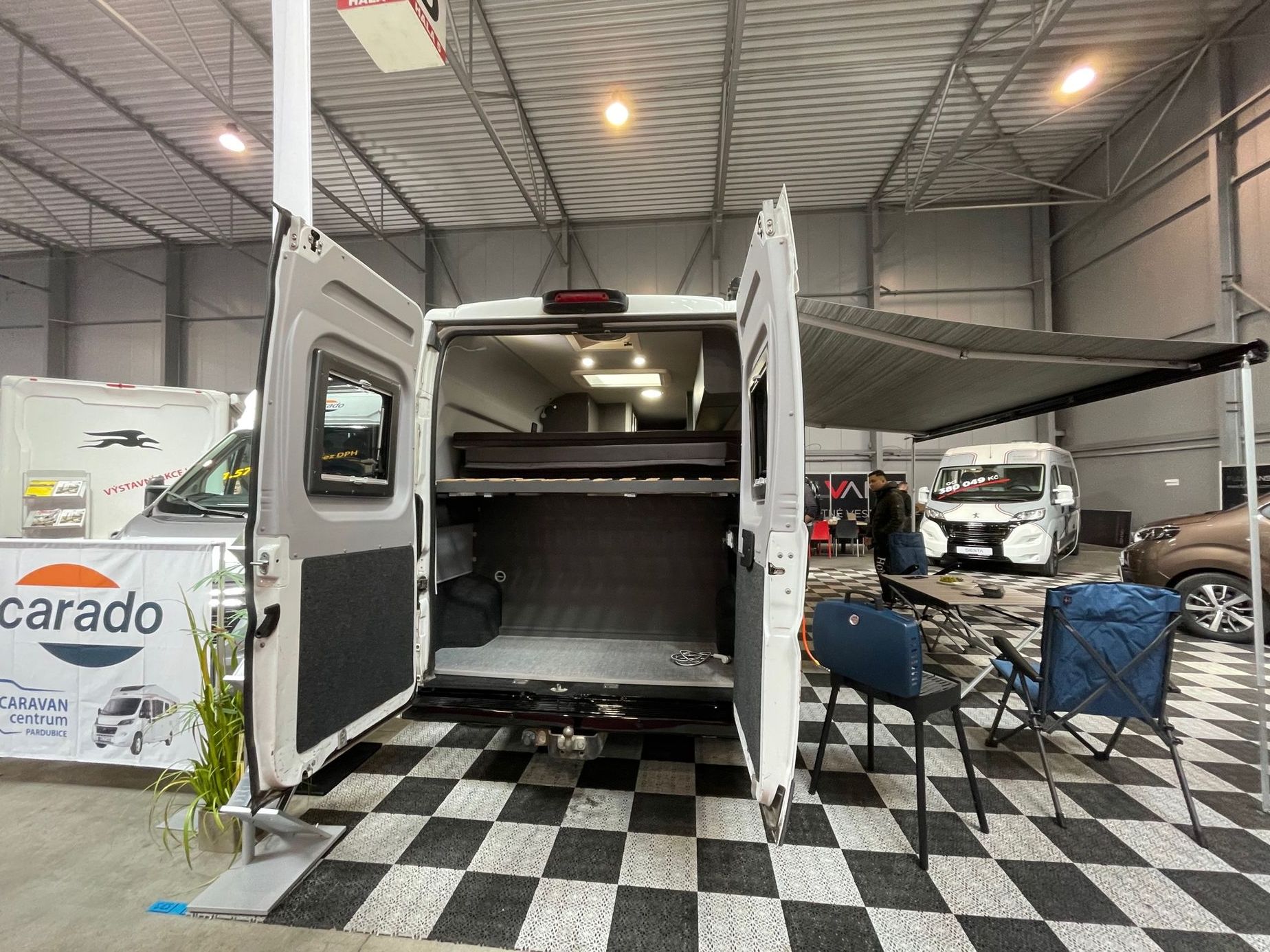 Obytná Tatra hvězdou výstavy karavanů. Na jaře vyráží po vlastní ose do ...