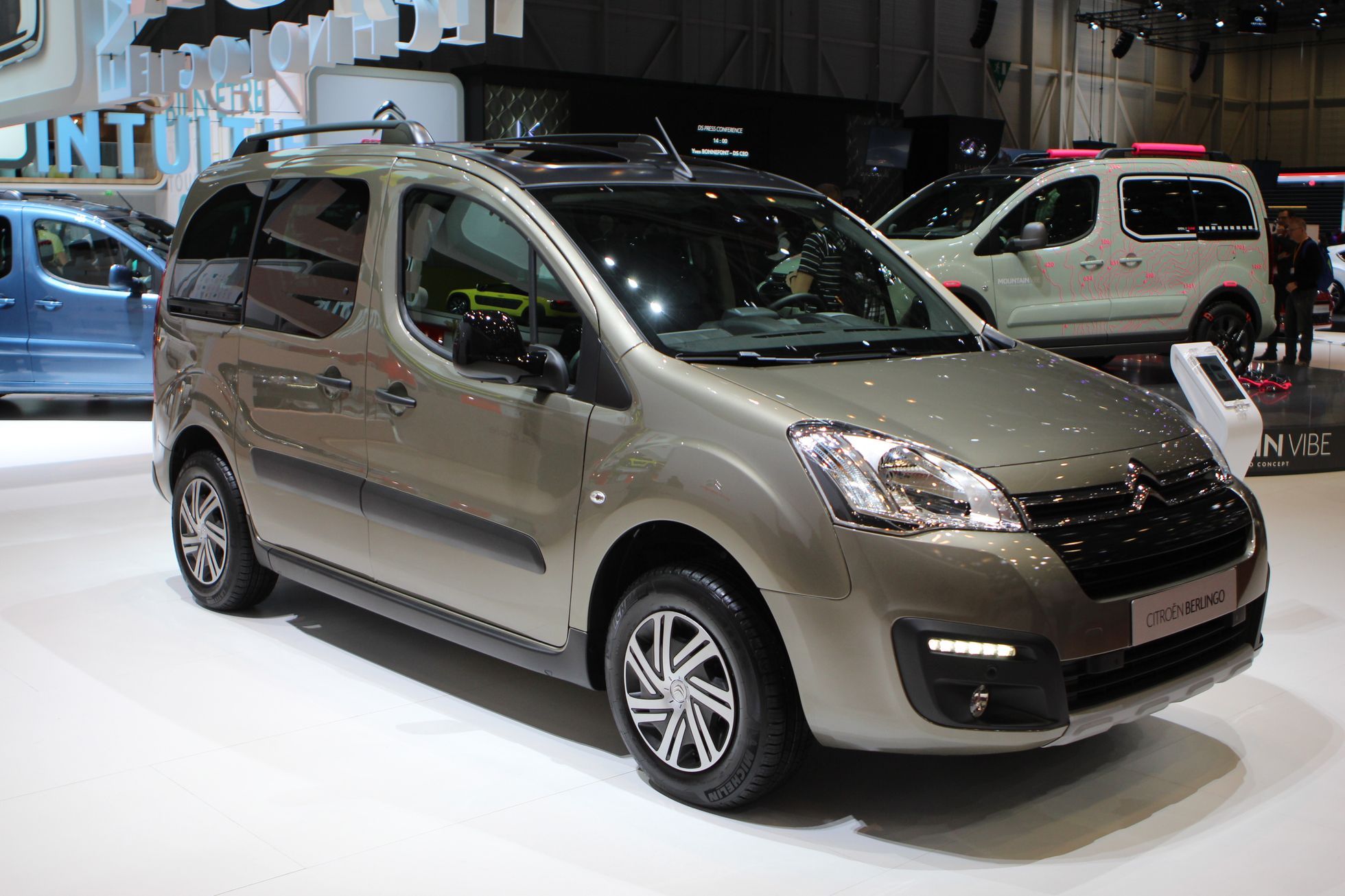 Citroën začal vykupovat stará auta a šrotovat je. Nabízí za ně slevy na ...