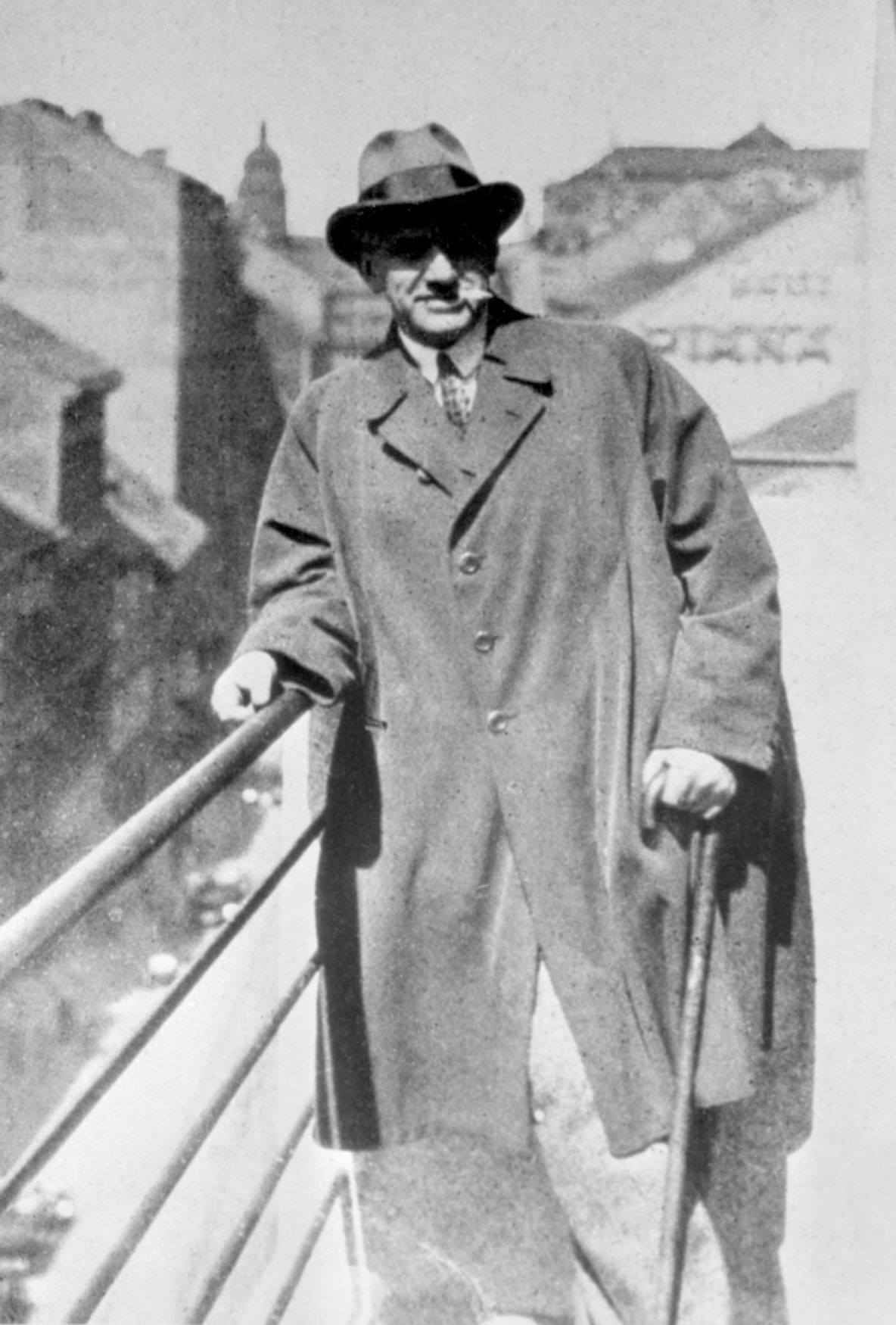 Prominentní sovětský básník zbavený dobového nánosu. Vyšel nový překlad ...