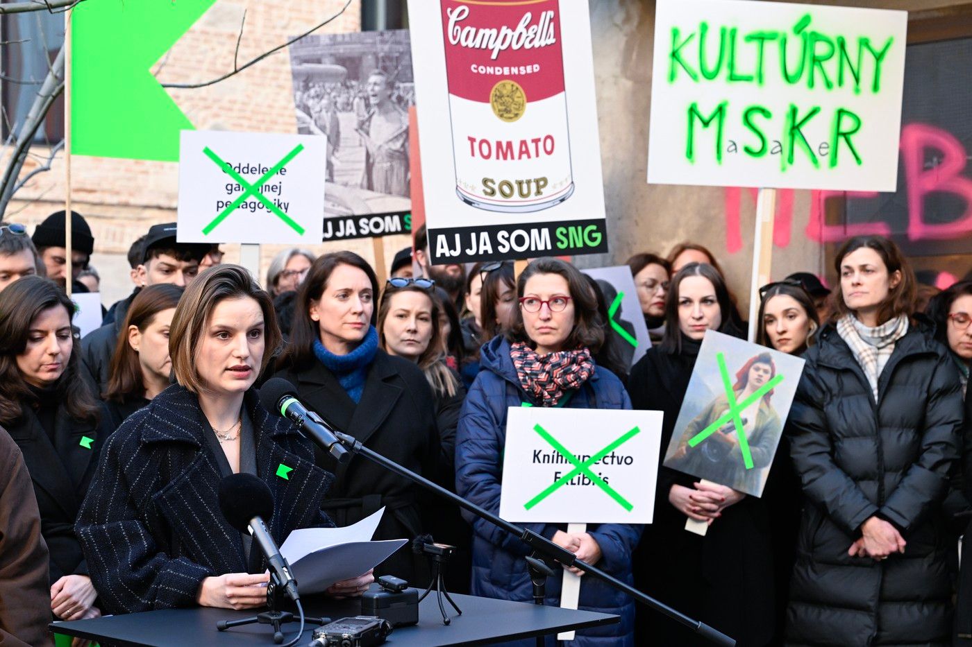 Ze Slovenské národní galerie odchází 100 zaměstnanců. Ředitel ji ničí, říkají - Aktuálně.cz