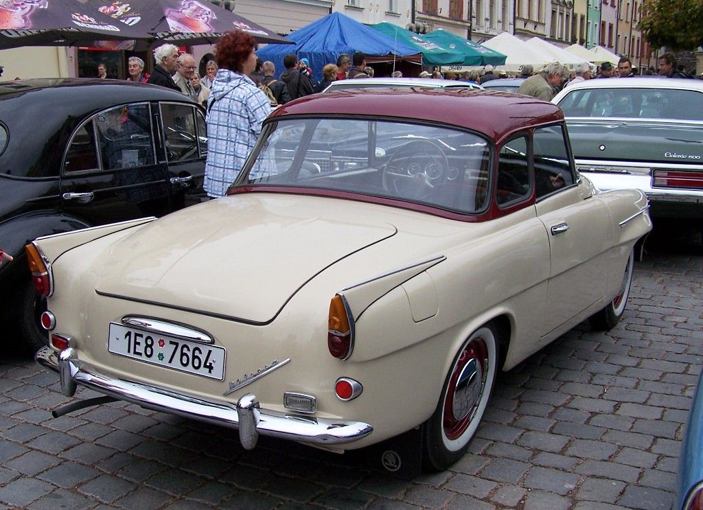 Vášeň jménem veteráni. Auta, s nimiž ožívá historie - Aktuálně.cz