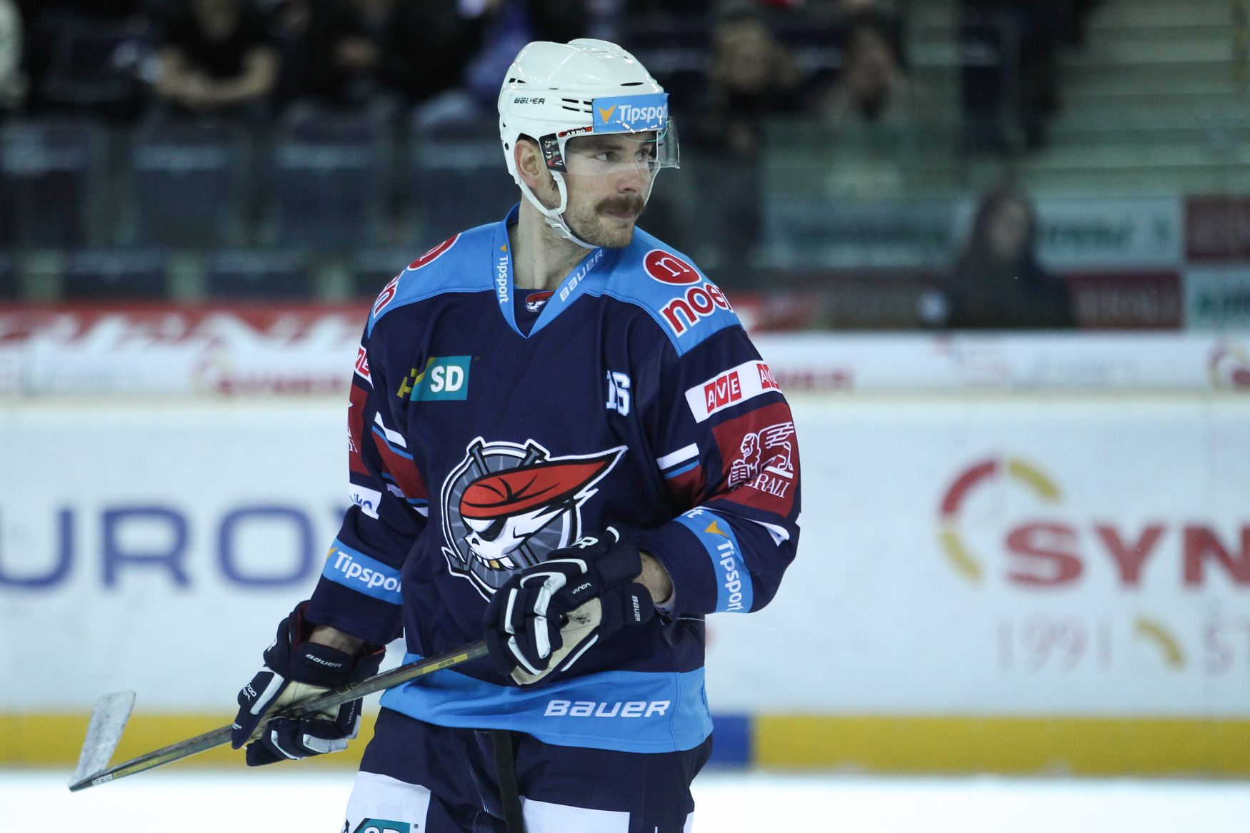 Jen lži a plané sliby. Chomutov mu stále dluží, Valach píše o nekalých ...