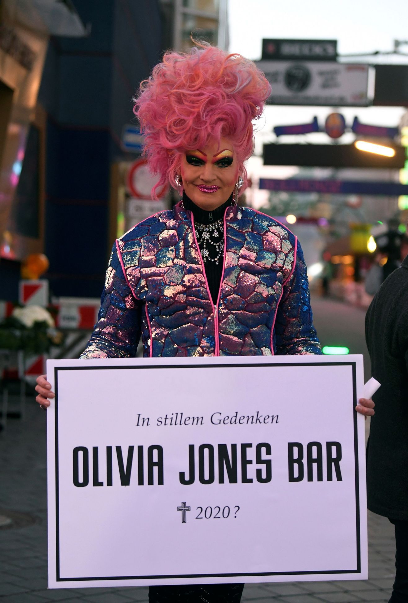 Nejen Tiffany Richbitch. Toto jsou další drag queens české i světové scény - Žena.cz - magazín ...