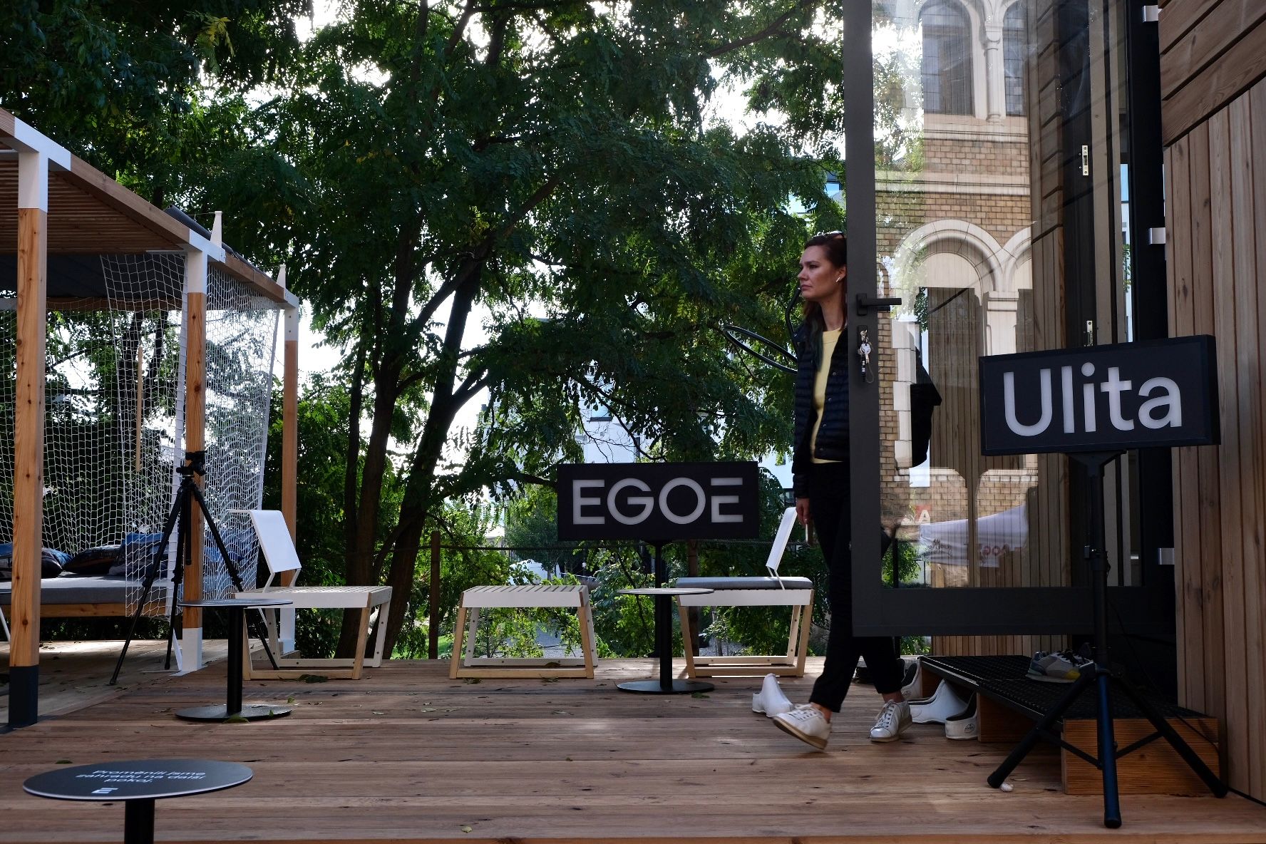 Bydlet jako hlemýžď. Dům Ulita ukazuje život na 25 metrech, má koupelnu i terasu - Aktuálně.cz