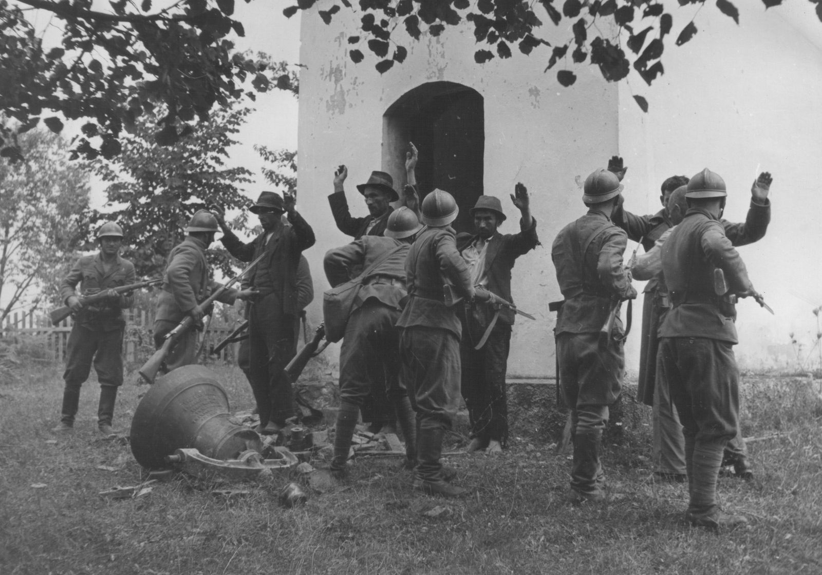 Foto: Přehlížený holokaust. Nacisté před 77 lety zavraždili tisíce Romů ...