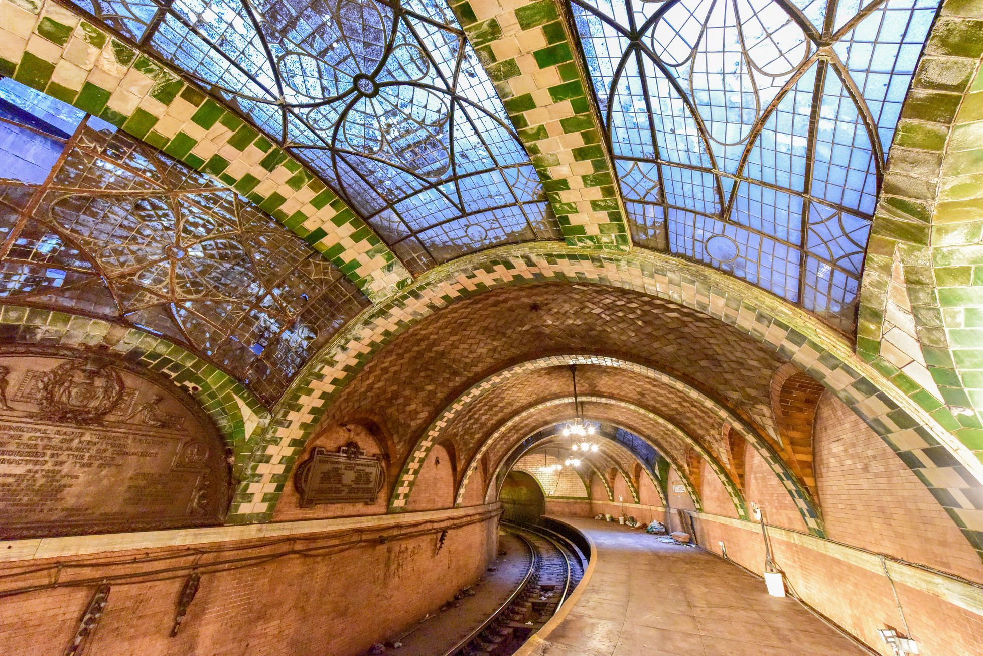 Tady se vyplatí cestovat pod zemí. Nejkrásnější stanice metra planety - Aktuálně.cz