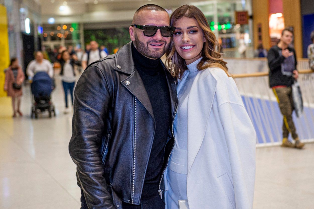 Jasminu Alagič a Rytmuse okradli. Lupič si odnesl věci za více než dva ...