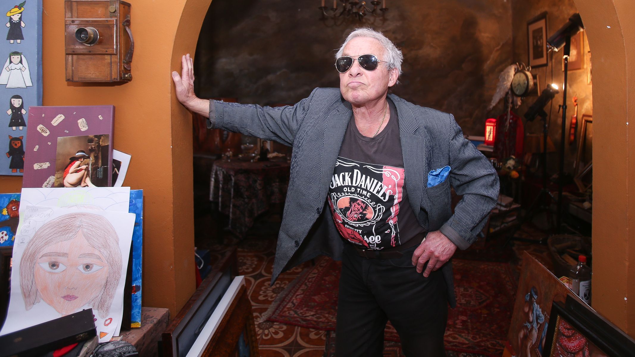 Jan Saudek slaví 87. narozeniny. S manželkou si vyká, nepamatuje si počet svých dětí, často se ...