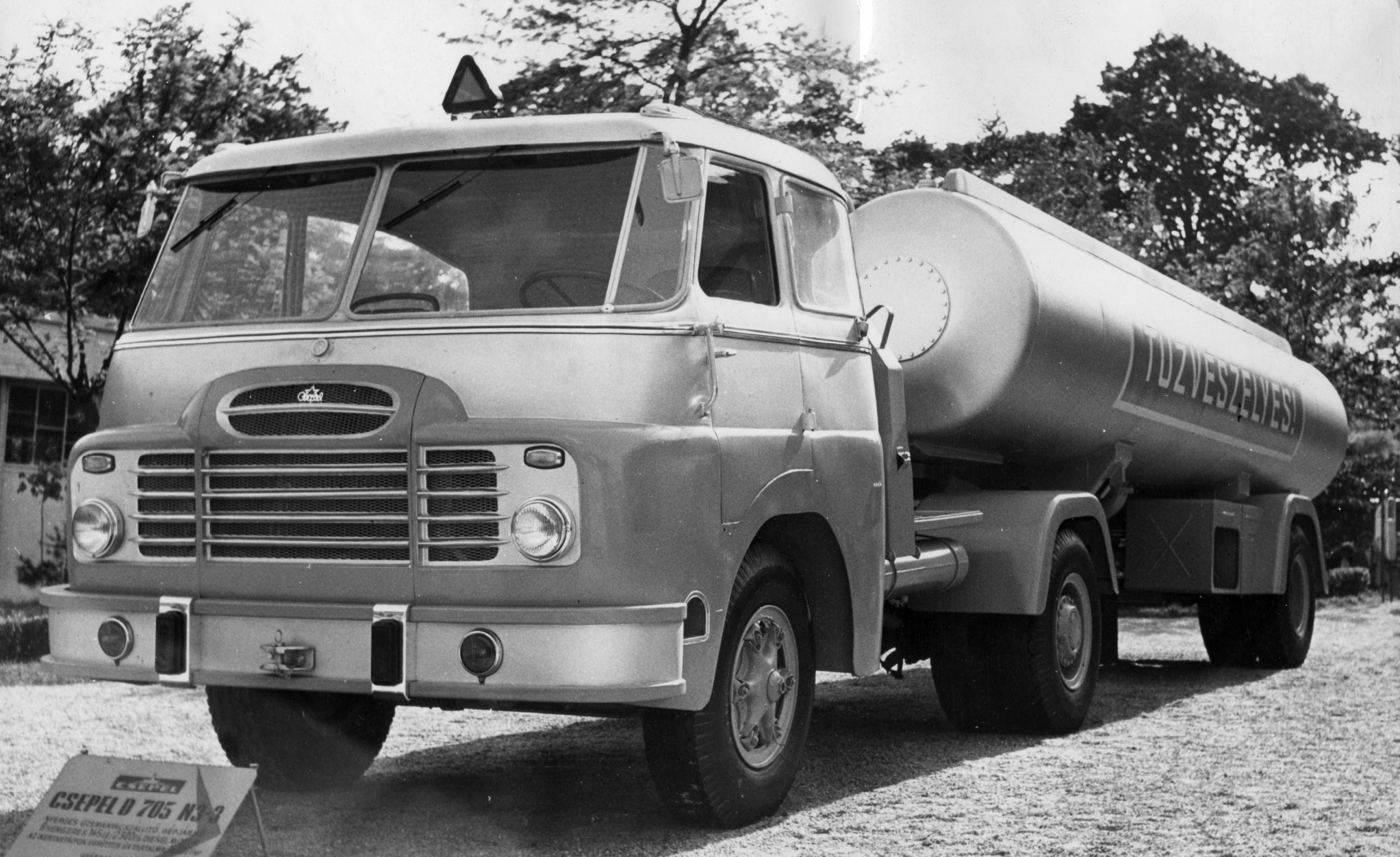 Maďarský Csepel je zapomenutou značkou nákladních aut. Zničilo ji ...