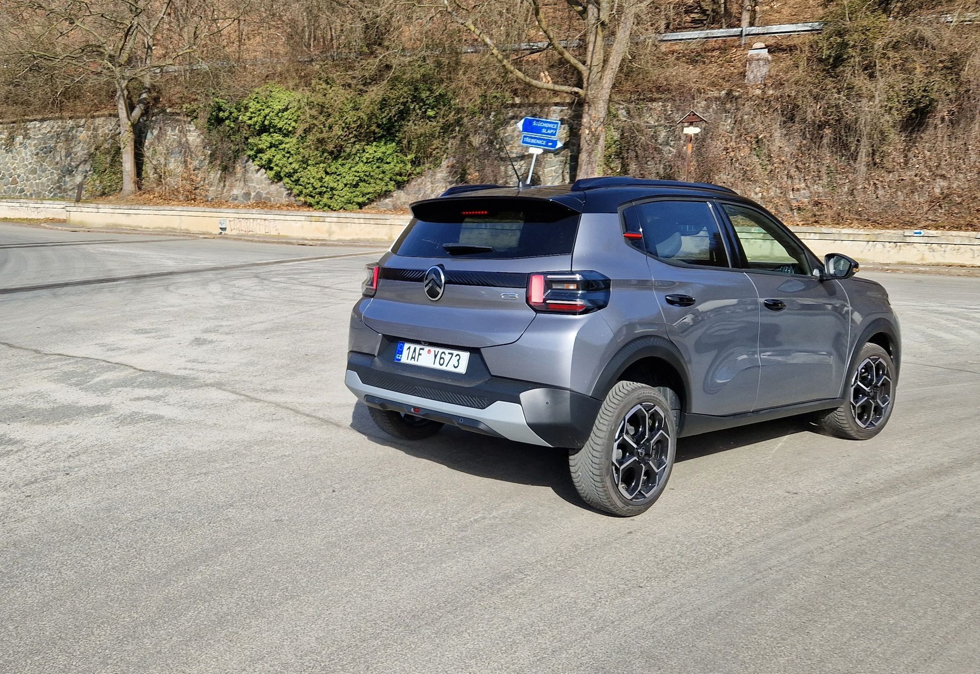 Benzin proti elektřině. Dvojtest Citroënů C3 má jen jednoho vítěze ...