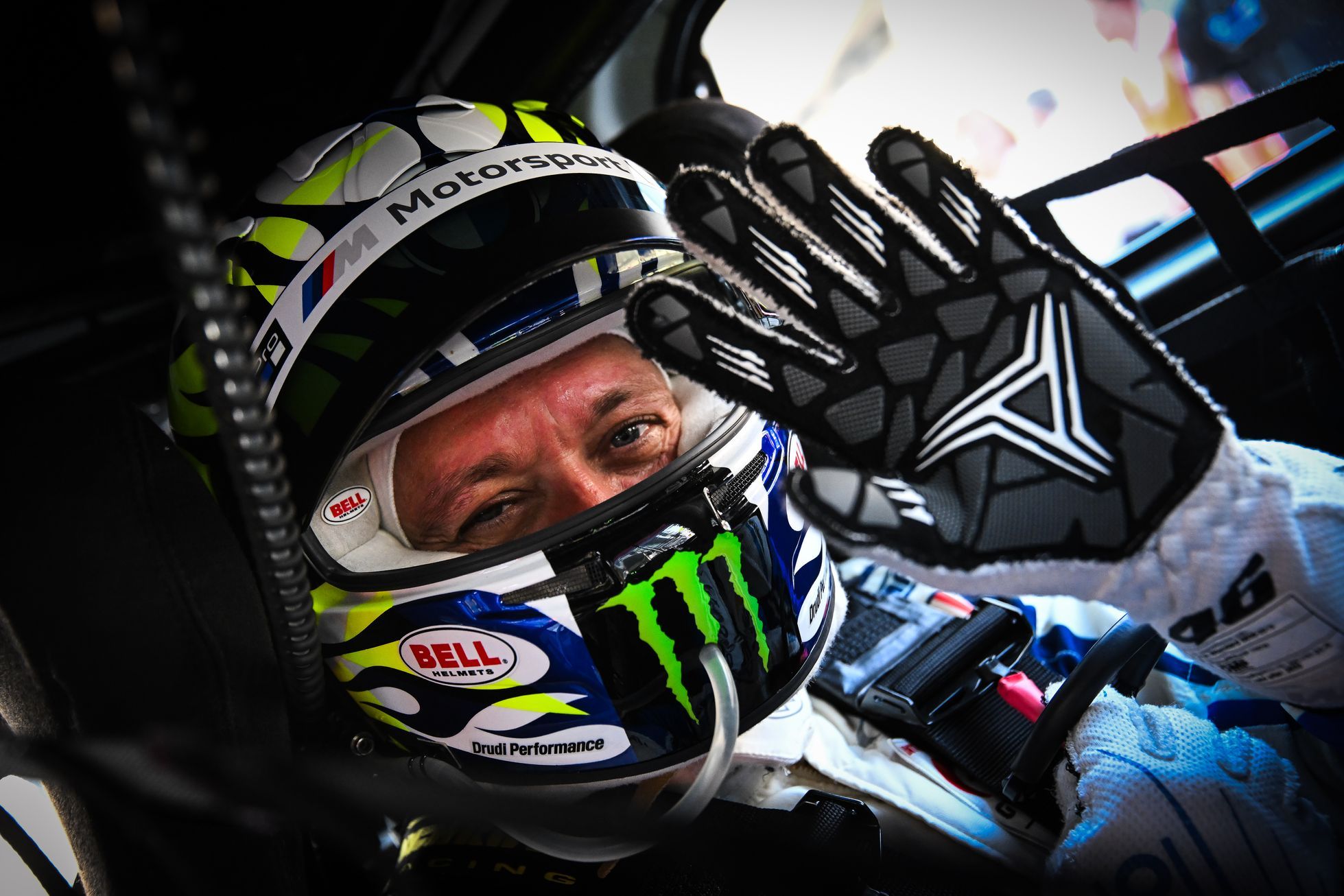 "Trochu naštvaný" Rossi přišel o vítězství kvůli zaseknutým pedálům ...