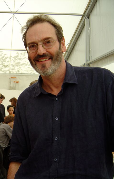 Recenze: Robert Holdstock nalezl les plný kostí a mýtů - Aktuálně.cz