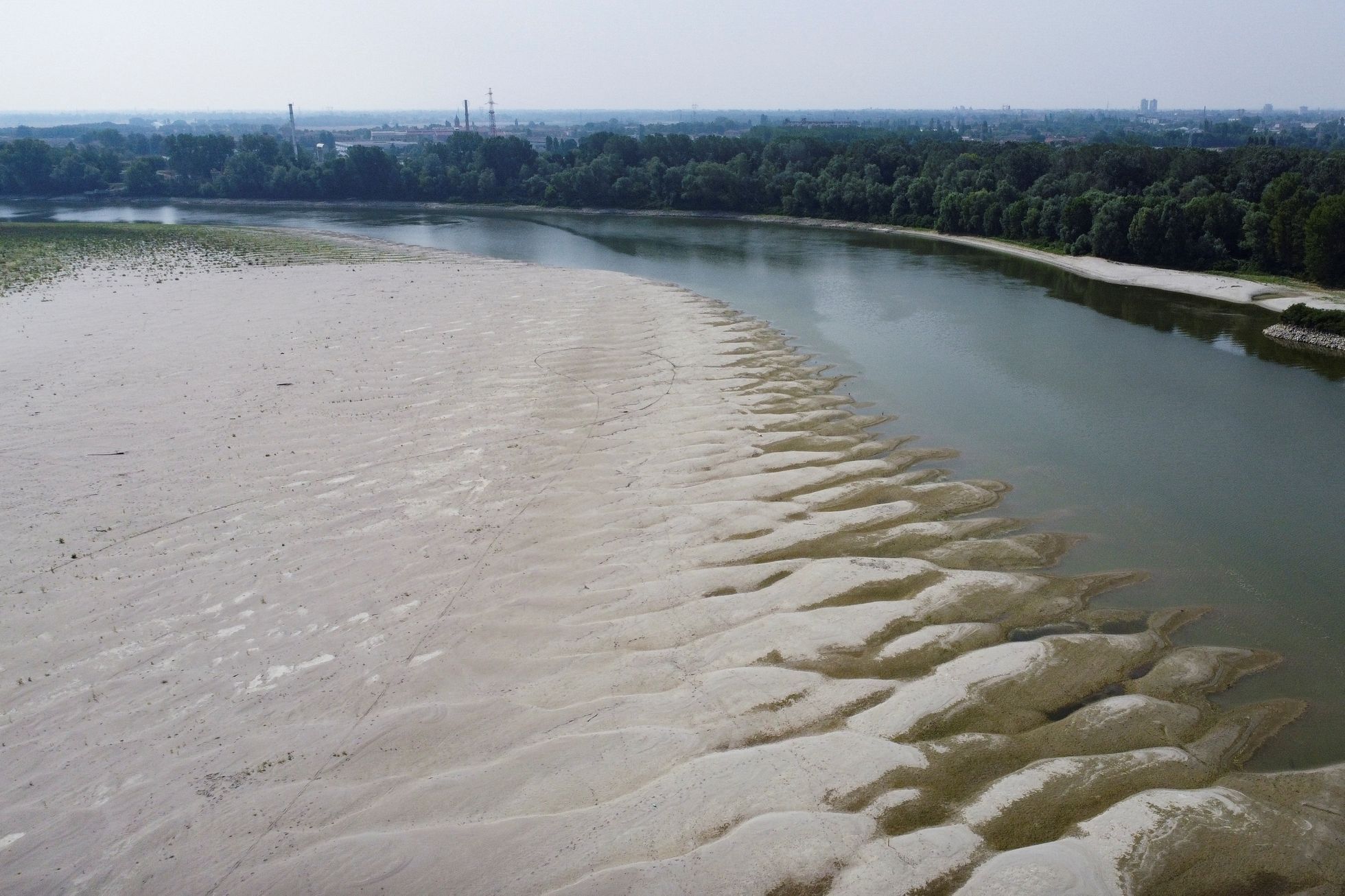 Pád, řeka, Itálie, sucho - Aktuálně.cz