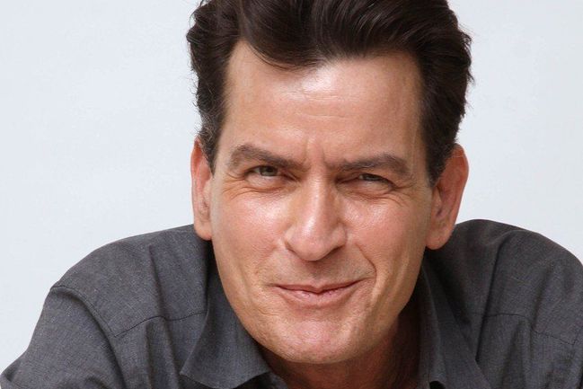 Manželka hokejisty Saláka porodila šesté dítě. Při porodu si sama ...