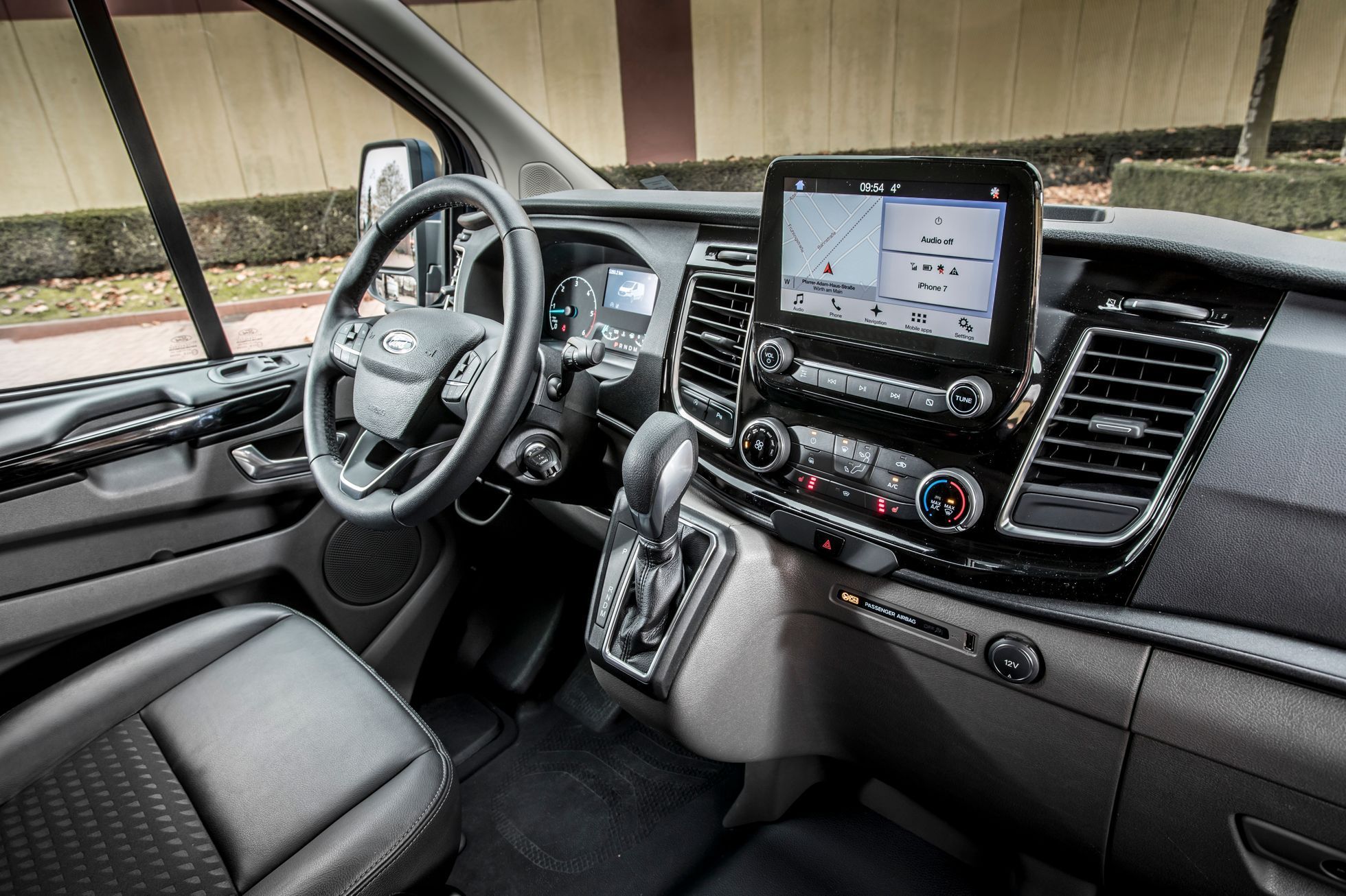 Ford Transit Custom 2017 facelift - Aktuálně.cz Ford Transit Custom 2017 facelift - Aktuálně.cz