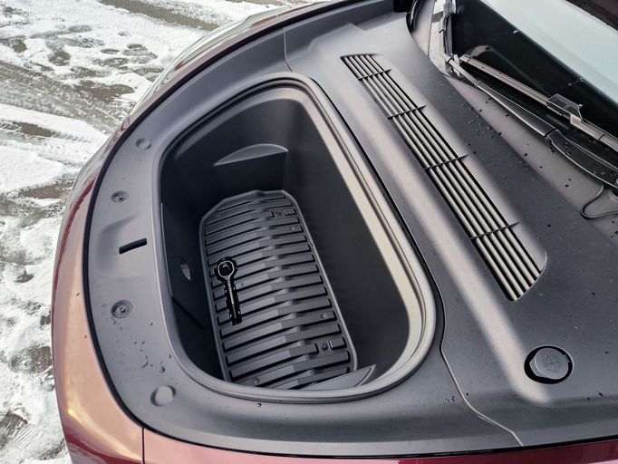 Je Musk génius? Vyzkoušeli jsme, jestli se do Tesly Model Y skutečně ...