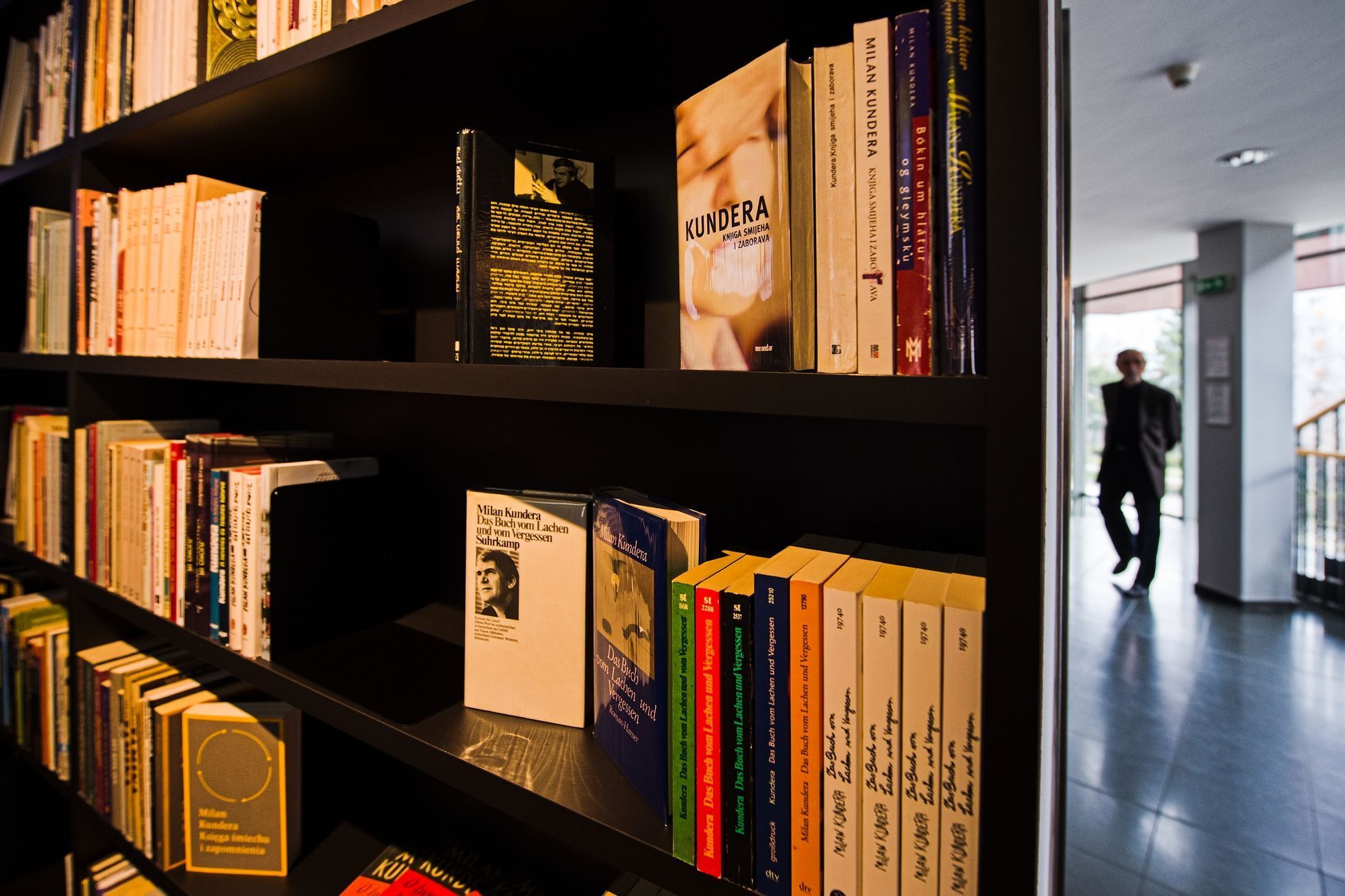 Otevřela na apríla. V Brně začala fungovat nová Knihovna Milana Kundery - Aktuálně.cz