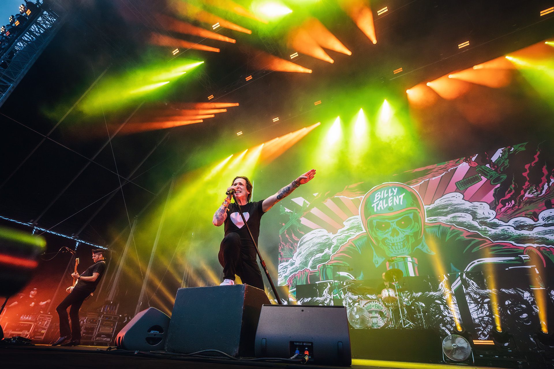 Machine Gun Kelly odešel bez potlesku. Nejlepší na Rock for People byli ...