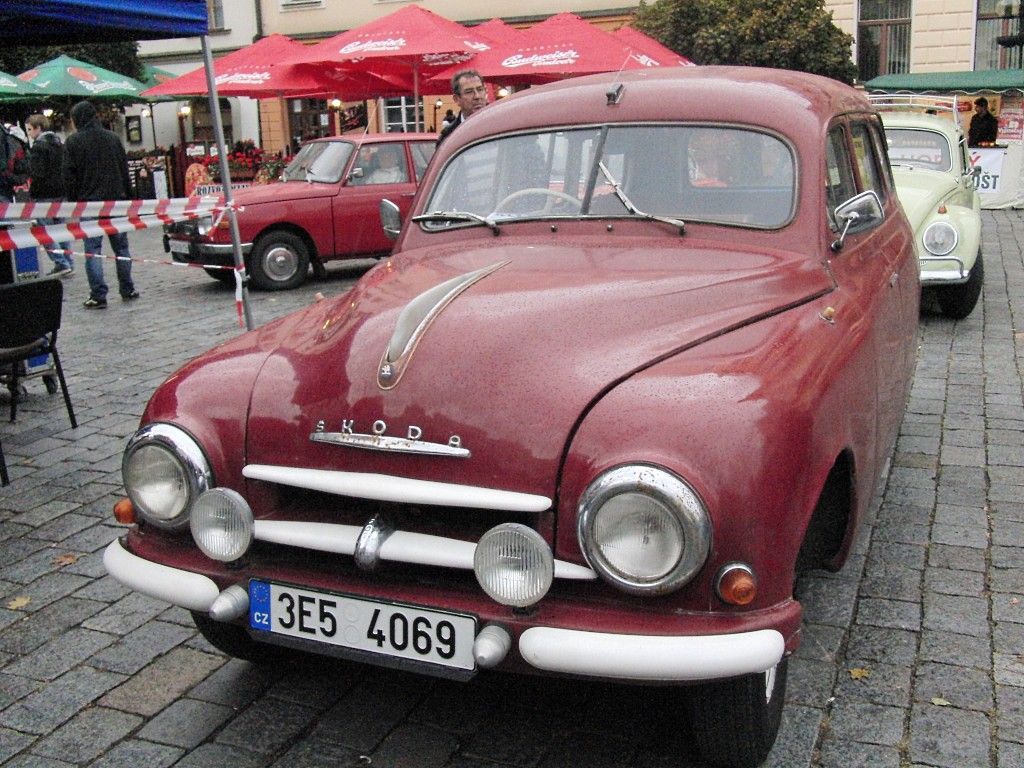 Vášeň jménem veteráni. Auta, s nimiž ožívá historie - Aktuálně.cz