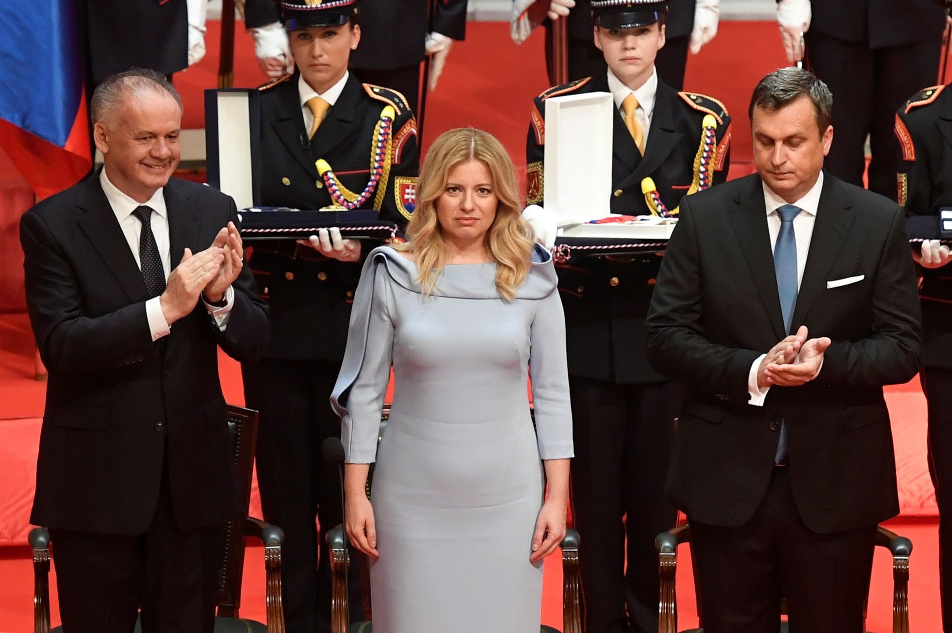 Nová slovenská prezidentka Zuzana Čaputová se ujala úřadu, 15. 6. 2019 ... Nová slovenská prezidentka Zuzana Čaputová se ujala úřadu, 15. 6. 2019 ...