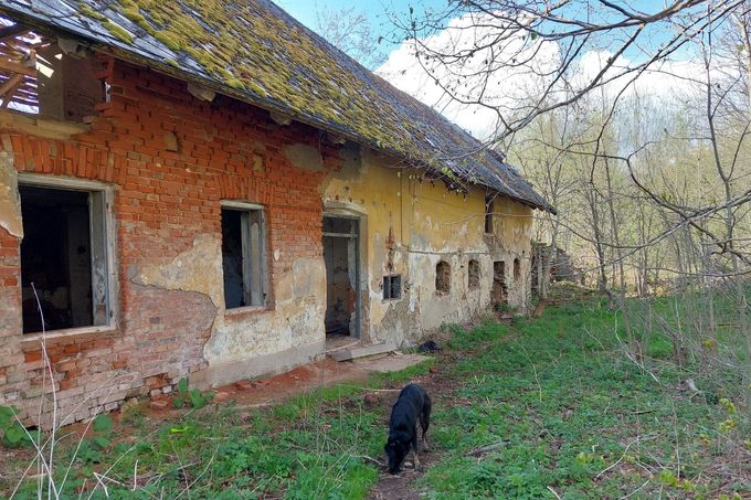 Ivan Roubal: Bestiální vrah a tajemství prokleté usedlosti Pohádka na ...