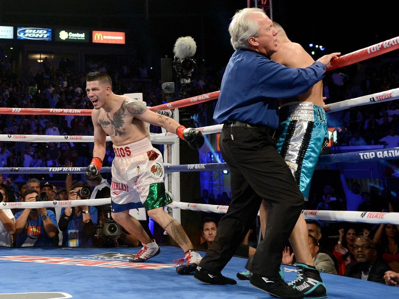 Galerie - boxerské klasiky (Brandon Rios vs. Mike Alvarado) - Aktuálně.cz