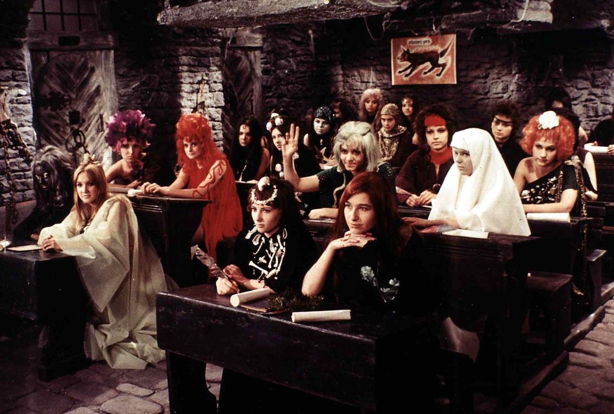 Dívka na koštěti - Žena.cz - magazín pro ženy