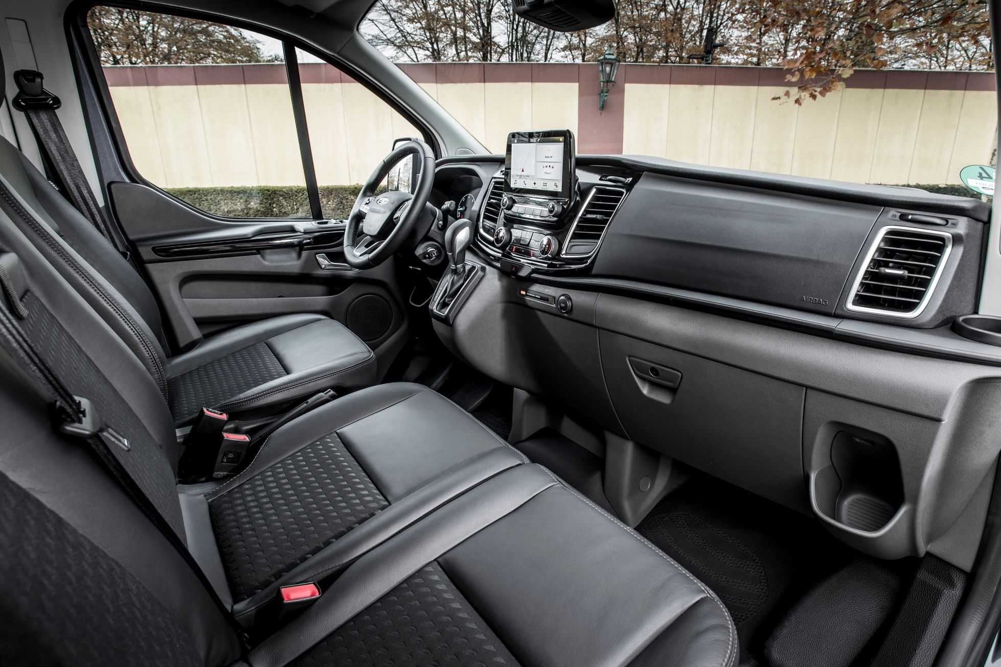 Ford Transit Custom 2017 facelift - Aktuálně.cz Ford Transit Custom 2017 facelift - Aktuálně.cz