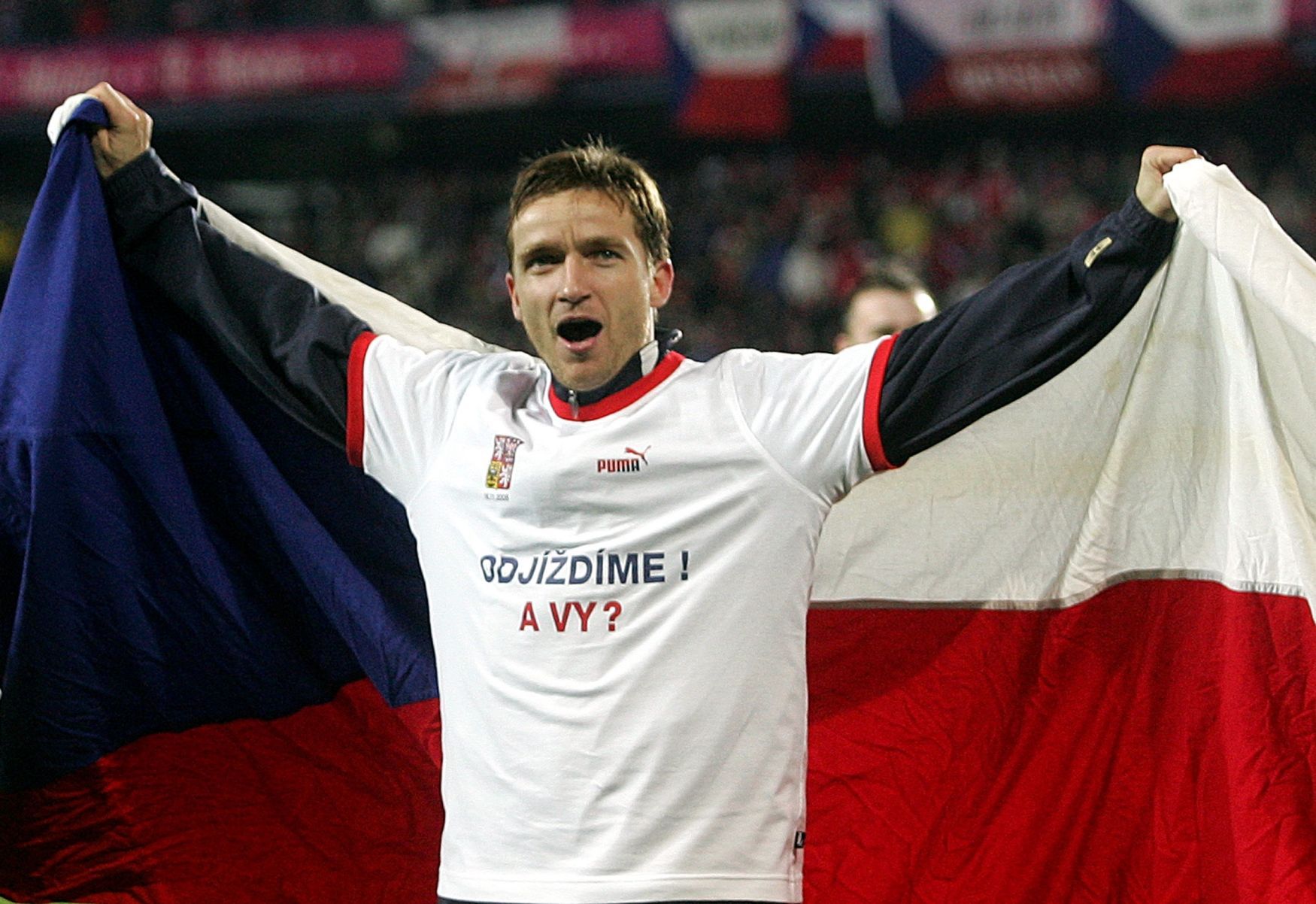 FOTO Kariéra plná trofejí. Šmicer slaví 40 s repre oprátkou - Aktuálně.cz